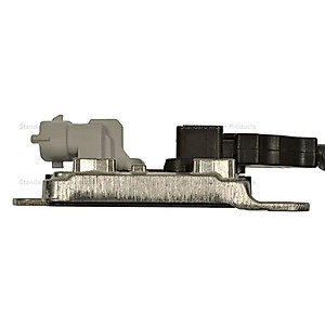 Standard Motor Products NOX012 Nitrogen Oxide (NOx) Sensor For 14-17 2500 3500