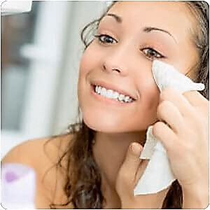 ComfortClear Eyelid Wipes for Daily Lid Hygiene and Eye Makeup Removal (Includes 30 Disposable Gentle Cleansing Wipes)