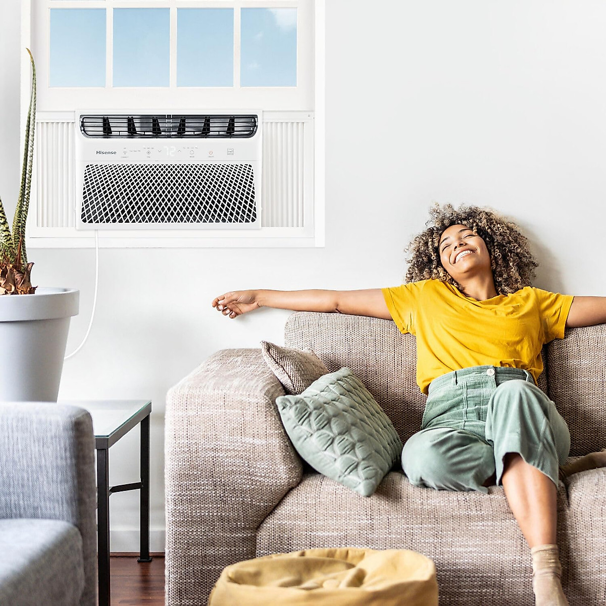 Hisense AHW1022CW1W 10,000 Smart Air Conditioner with Wi-fi Control, Dehumidifier, and Remote, 115V, Window AC Unit for Apartment, Bedroom, Medium Rooms up to 450 Square Feet in White, 10000 BTU