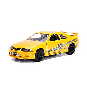 Fast & Furious 1:32 Leon's Nisssan Skyline GT-R (BCNR33) Die-Cast Car, Toys for Kids and Adults