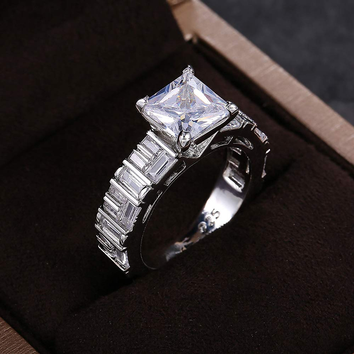 GUIDECUN Princess Cut Simulated Diamond Ring， French Baguette Emerald Cut Side StoneCubic Zirconia Stone Promise Engagement Ring for Women (US Size 6)