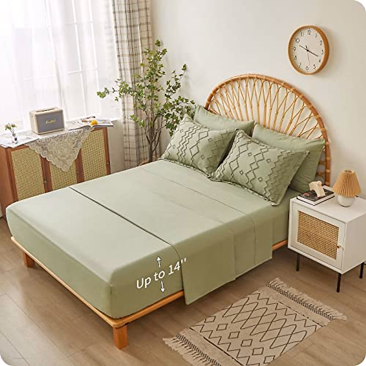 FLYMME Green Tufted Bed in A Bag Twin Size Comforter Set with Sheets, Soft Lightweight Geometric Embroidery Bedding Set 7PC, Boho Shabby Chic Farmhouse Collection All Season (Sage Green, 68''x 86'')