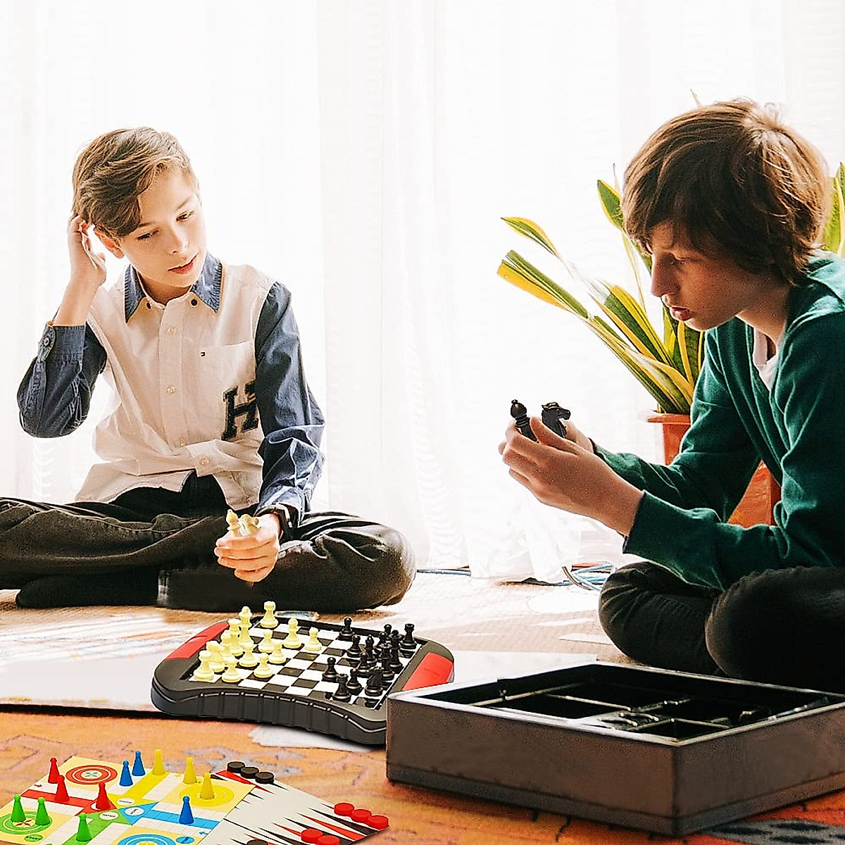 Magnetic Travel Board Games, Chess Set Magnet with 6 Classic Games, 7.8*6.7 In, for Kids 6 and up, Chinese Checkers, Backgammon, Flying Chess, Snakes&Ladders, International Checkers, Small and Light