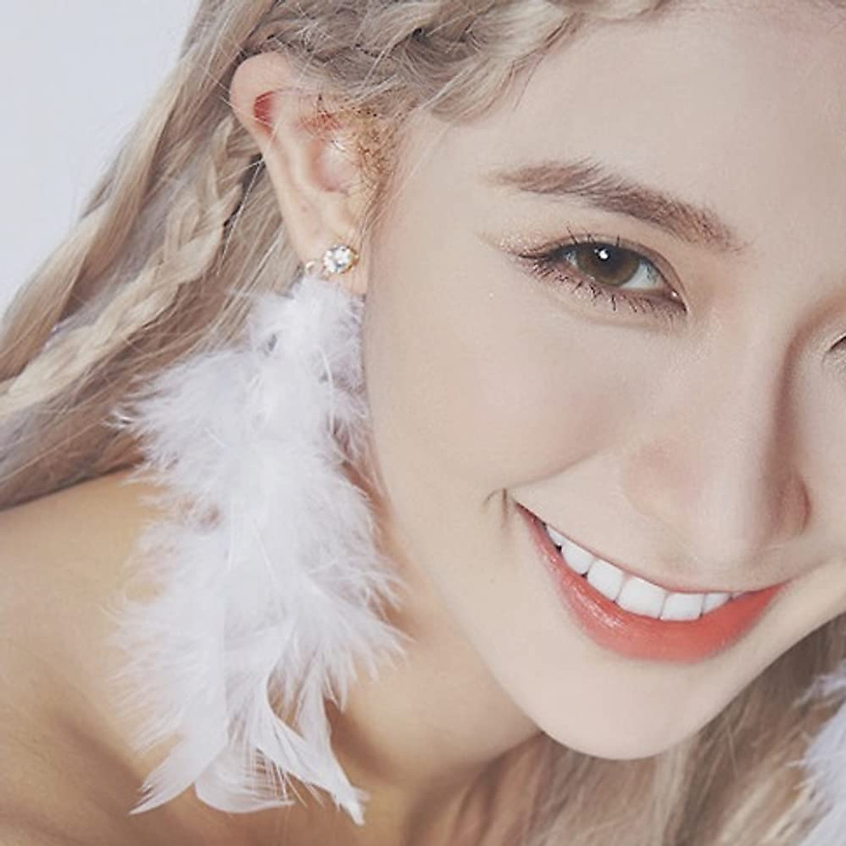 Jemant White Feather Earrings For Women Boho Style Long Faux Pearl Tassel Chain Cubic Zirconia Dangle Drop Aesthetic Elegant Black Feather Earrings For Bride Mothers Wife (White)