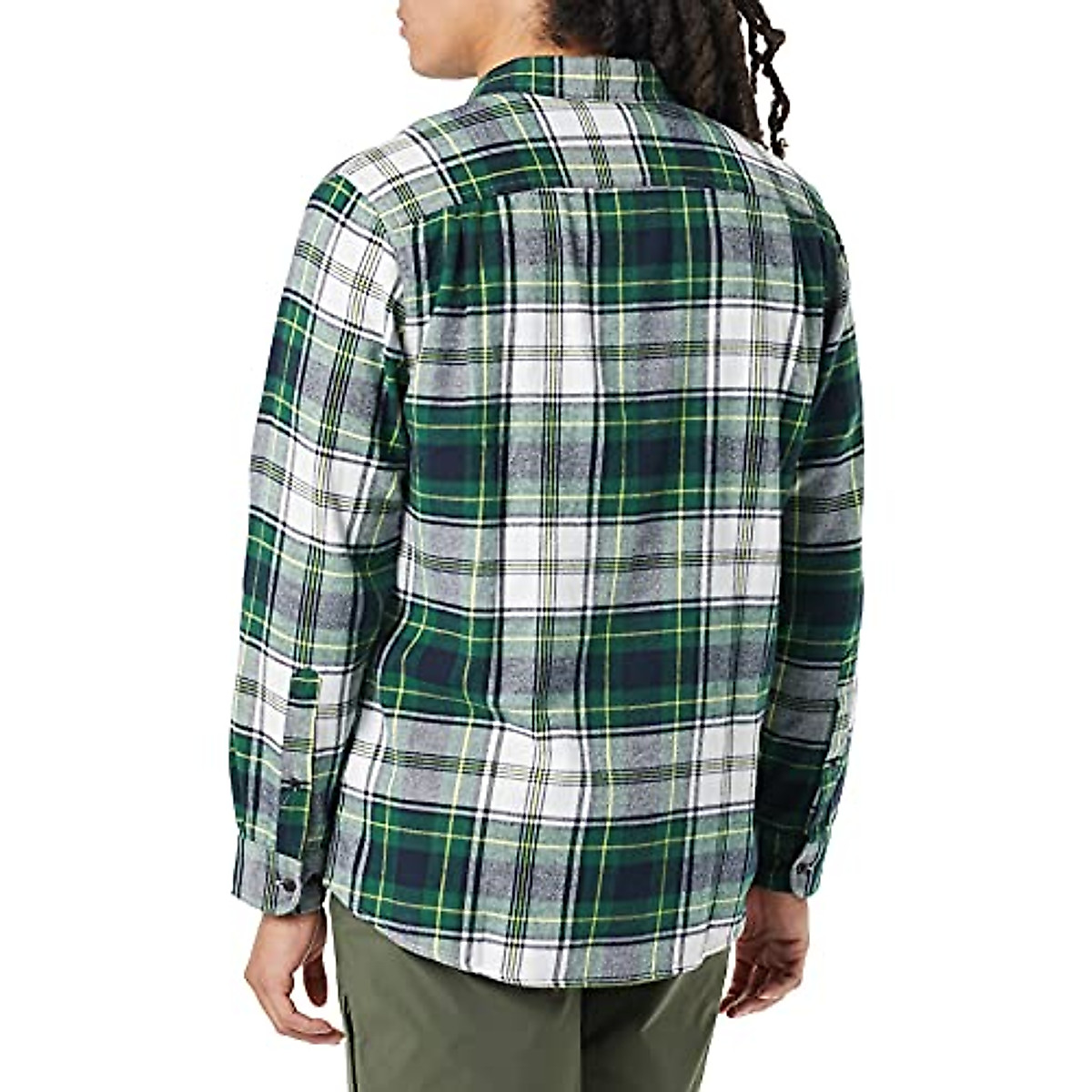 Amazon Essentials Men's Long-Sleeve Flannel Shirt, Regular-Fit, Two Pockets, Green White Plaid, Large
