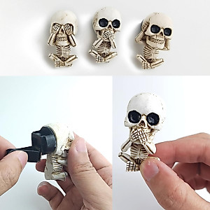TIHOOD 3PCS Cute Skull Car Vent Clips Cool Car Aromatic Vent Clip Auto Interior Air Vent Skull Decor Outlet Freshener Car Charm Car Vent Accessories for Car Air Conditioner Office Home Halloween Decor