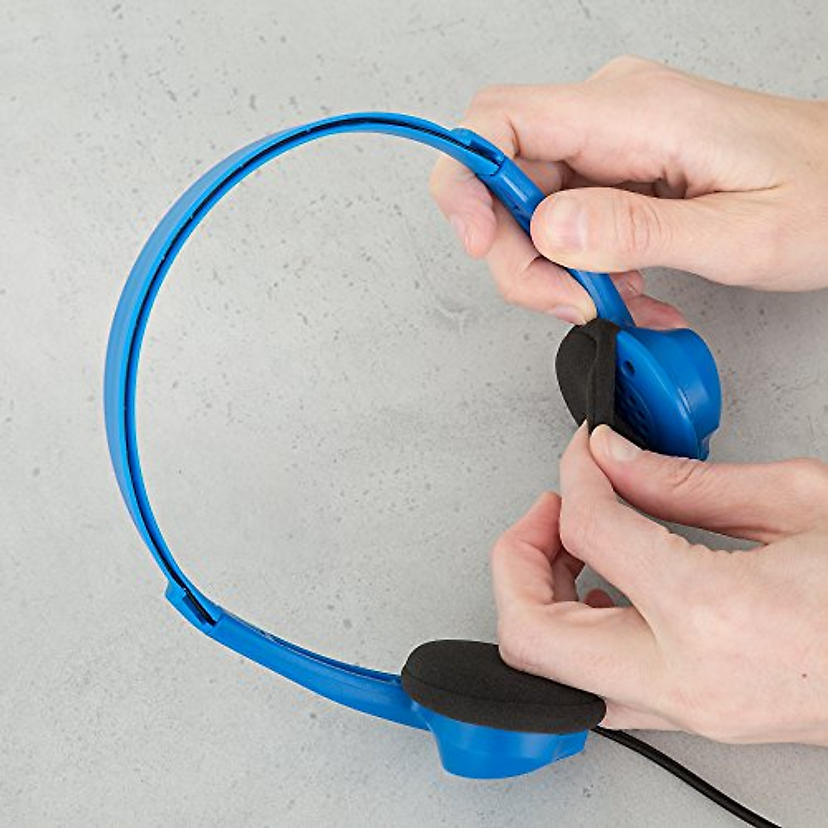 Egghead EGG-IAG-1000FA-BL-SO-20 Heavy-Duty Stereo School Headphones w/Tangle-Free Cord (Pack of 20)-Blue