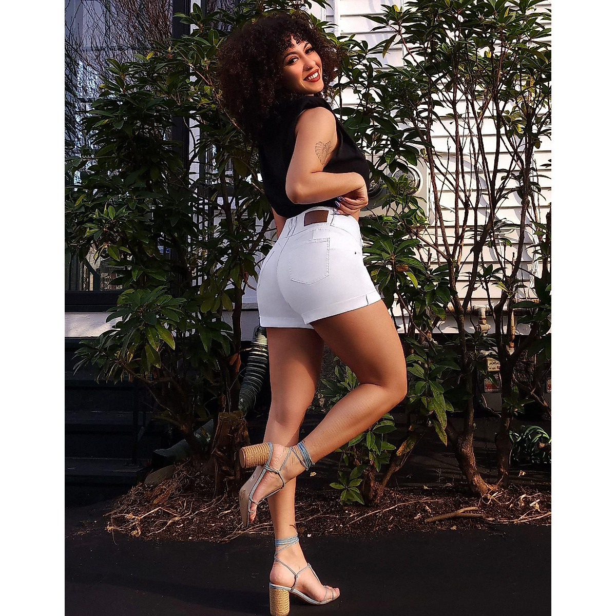 roswear Women's High Waisted Stretchy Denim Shorts Cuffed Jean Shorts White Medium