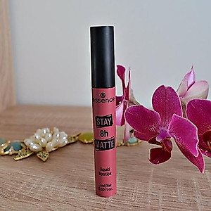 Essence STAY 8h MATTE Liquid Lipstick 04