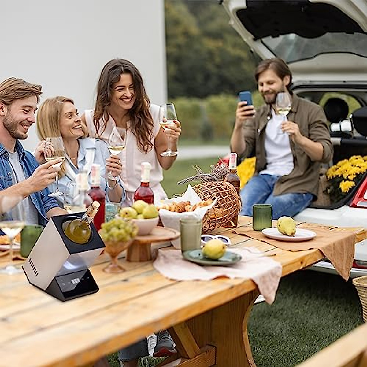 Wine Cooler, Electric Wine Chiller for 750mL Wine and Some Champagne Bottles, Single Bottle Wine Cooler Keep Cold Up to 24 Hours, Portable Outdoor Iceless Chiller for Patio Poolside Picnic BBQ Party