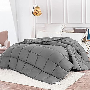 Amazon Brand - Pinzon All-Season Down Alternative Comforter with Duvet Tabs，Grey
