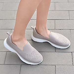 Puxowe Women Canvas Walking Tennis Shoes Low Top Lace-up Non Slip Casual Travel Work Sneaker BlackSize 8.5 US