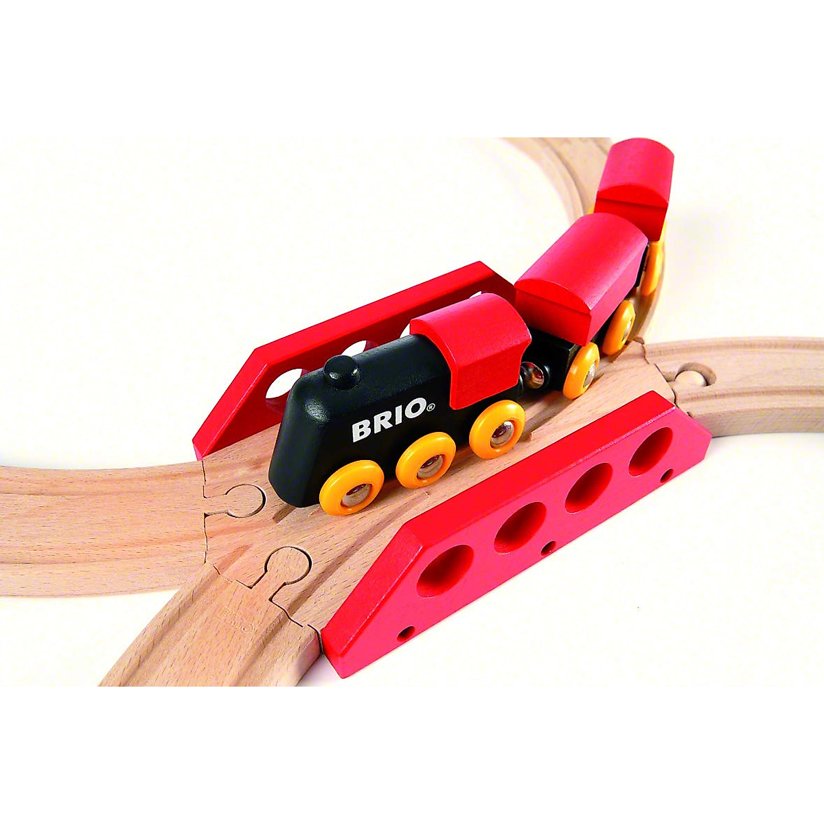 BRIO World - 33028 Classic Figure 8 Set - 22 Piece Wooden Toy Train Set with Accessories and Tracks | Enhances Creativity | Compatible Toys | FSC-Certified Wood | Perfect for Kids Age 2+
