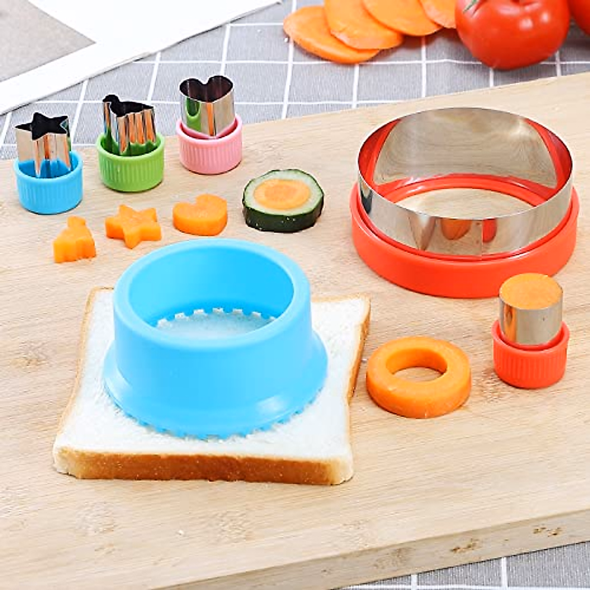 FIRETREESILVERFLOWER Sandwich Cutter and Sealer,Bread Sandwich Decruster Maker Fruit Vegetable Cookie Cutters for Kids Bento Box,Heart,Star,Dinosaur,Circle Shapes Sandwich and Cookie Cutters.