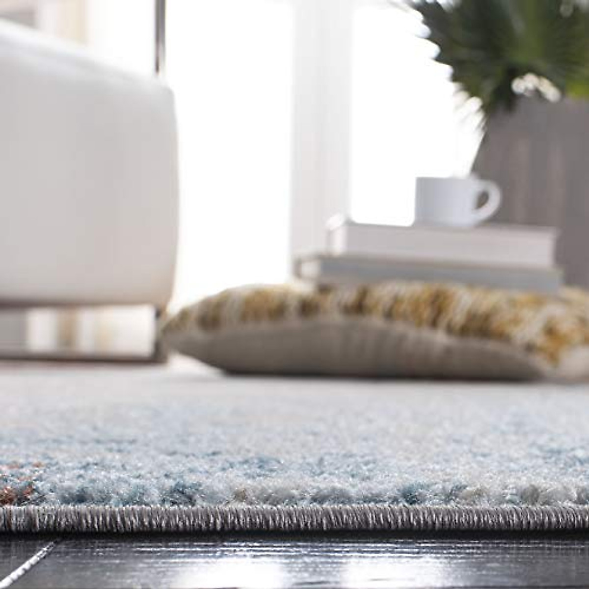 SAFAVIEH Tulum Collection 5'3" x 7'6" Ivory / Pink TUL207A Modern Abstract Non-Shedding Living Room Bedroom Dining Home Office Area Rug