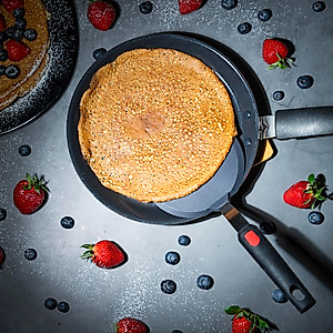 Silicone Pancake Spatula | Wide Beveled Edge Flipper with Stainless Steel Curved Handle | Heat Resistant Non-Stick Cooking