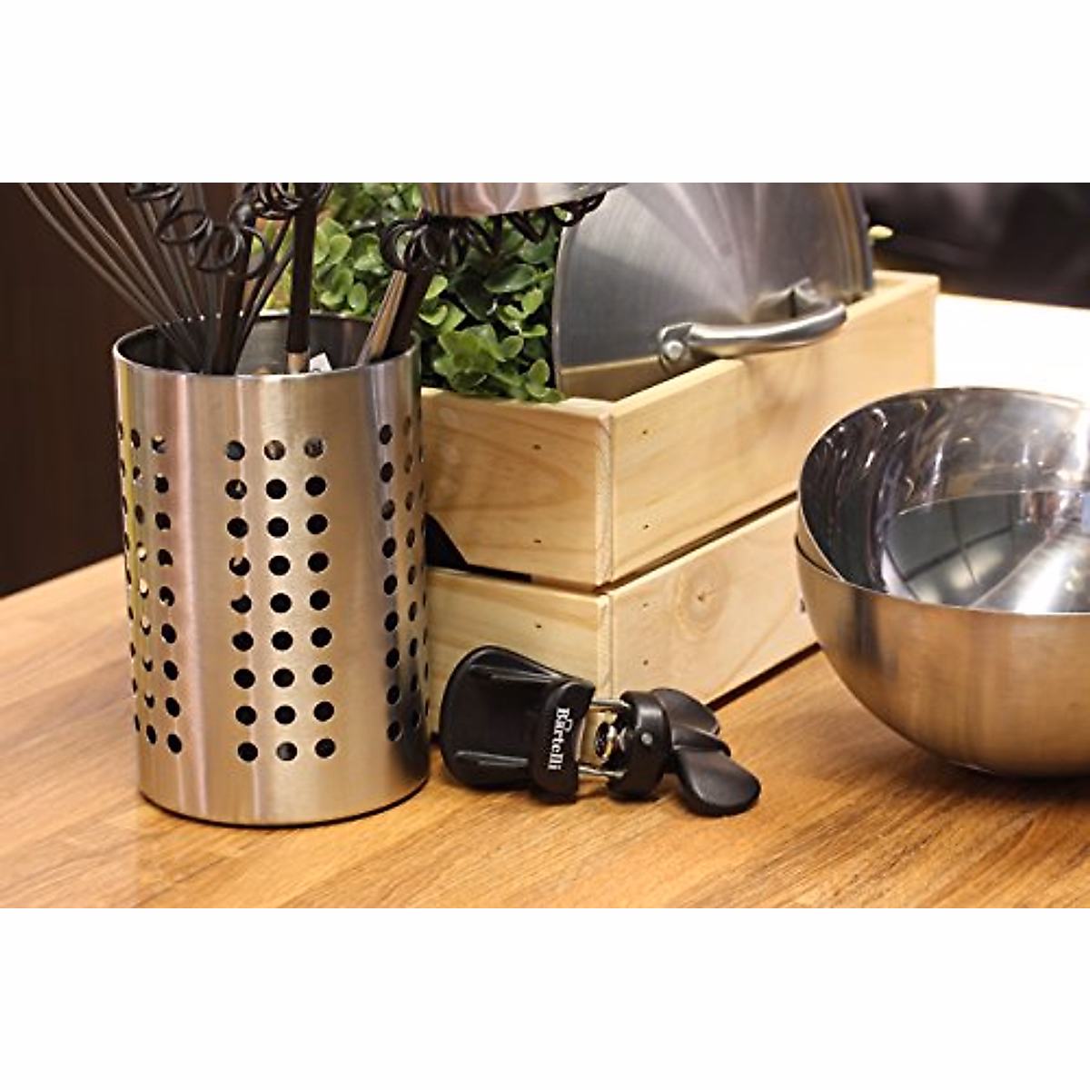 Bartelli Soft Edge 3-in-1 Ambidextrous Safety Can Opener Jar Opener and Bottle Opener