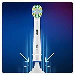 Oral-B FlossAction Replacement Heads for Electric Toothbrush with CleanMaximiser Technology, Pack of 3