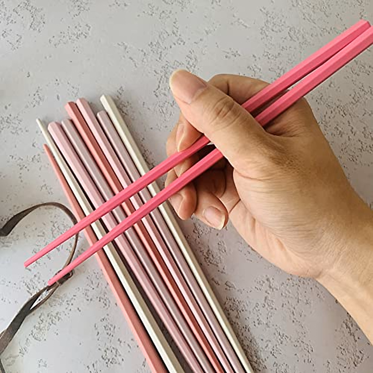 5 Pairs Fiberglass Reusable Chopsticks, Non-Slip, 5 Pairs Gift Set (Pink)