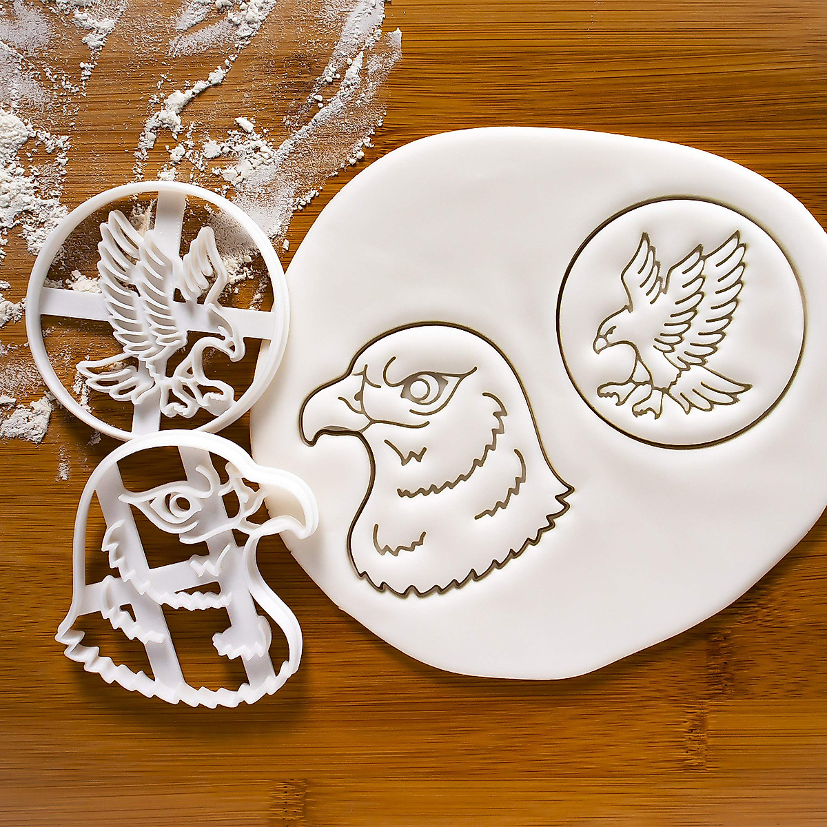 Set of 2 Hawk cookie cutters (Designs: Hawk's Face and Swooping Hawk), 2 pieces - Bakerlogy