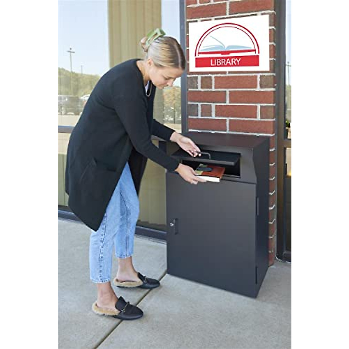 Displays2go 22" w x 36" h Heavy-Duty Outdoor Drop Box w/ Locking Door and Steel Build- Black (FDHDBBF1)
