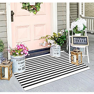 Layered Door Mat Black and White Striped Doormat 24'' x 35'' Front Porch Rug Machine Washable Indoor Outdoor Rug for Front Porch Hand-Woven Entryway Rug for Laundry/Bathroom/Bedroom