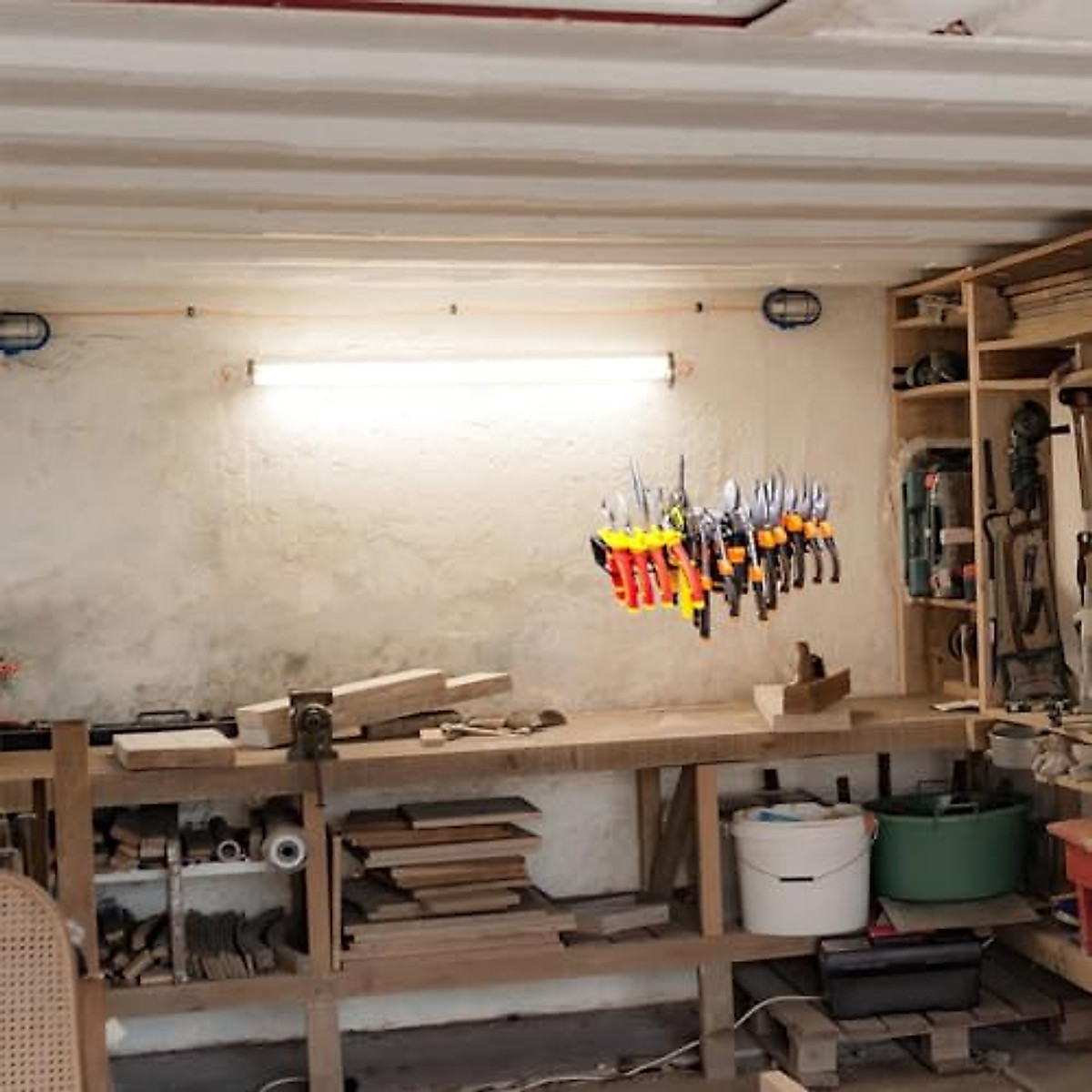 Pliers Organizer Wall Mount, 14 Slots Pliers Holder Wall Mount Wall Mounted Tool Organizers Hammer Rack Pliers Organizer Hand Tool Holder Pliers Organizer Storage with The Screws and Expansion Tubes