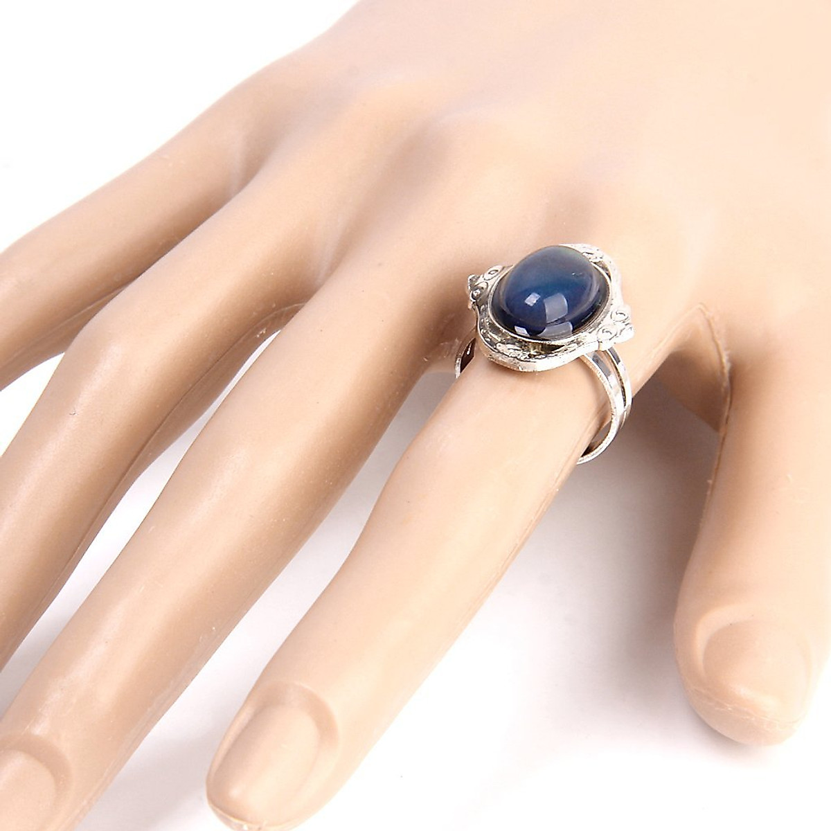 ODETOJOY Emotional Mood Ring Heart Butterfly Color Change Mood Magic Oval Temperature Control Rings Size Adjustable Antique Silver Boho Finger Ring (Oval)