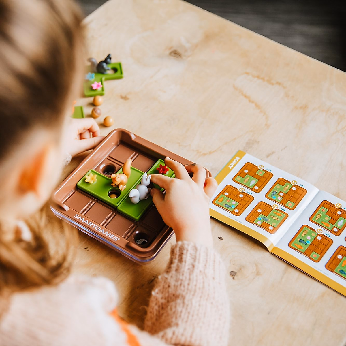 SmartGames Squirrels Go Nuts! Travel Game for Ages 6-Adult