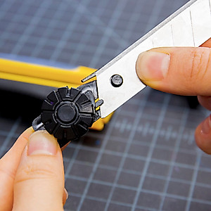 BAZIC 18mm Replacement Blade, Wider Utility Knife Cutter Blade, Tube Storage Box (8/Pack), 1-Pack