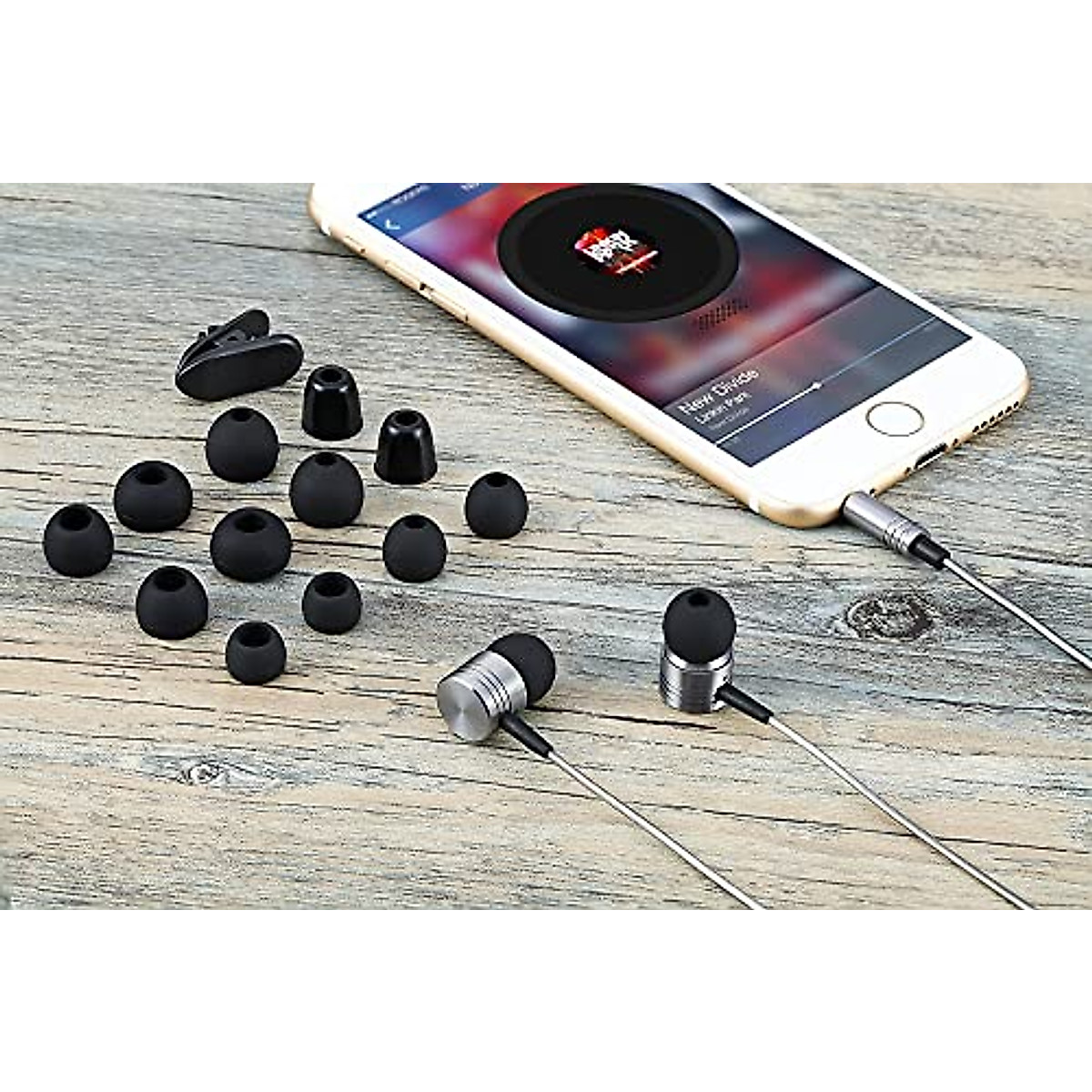 Betron B650 in Ear Headphones Earphones Wired with Noise Isolating Earbuds Tangle-Free Cord Carry Case Soft Ear Buds 3.5mm Plug (Black)