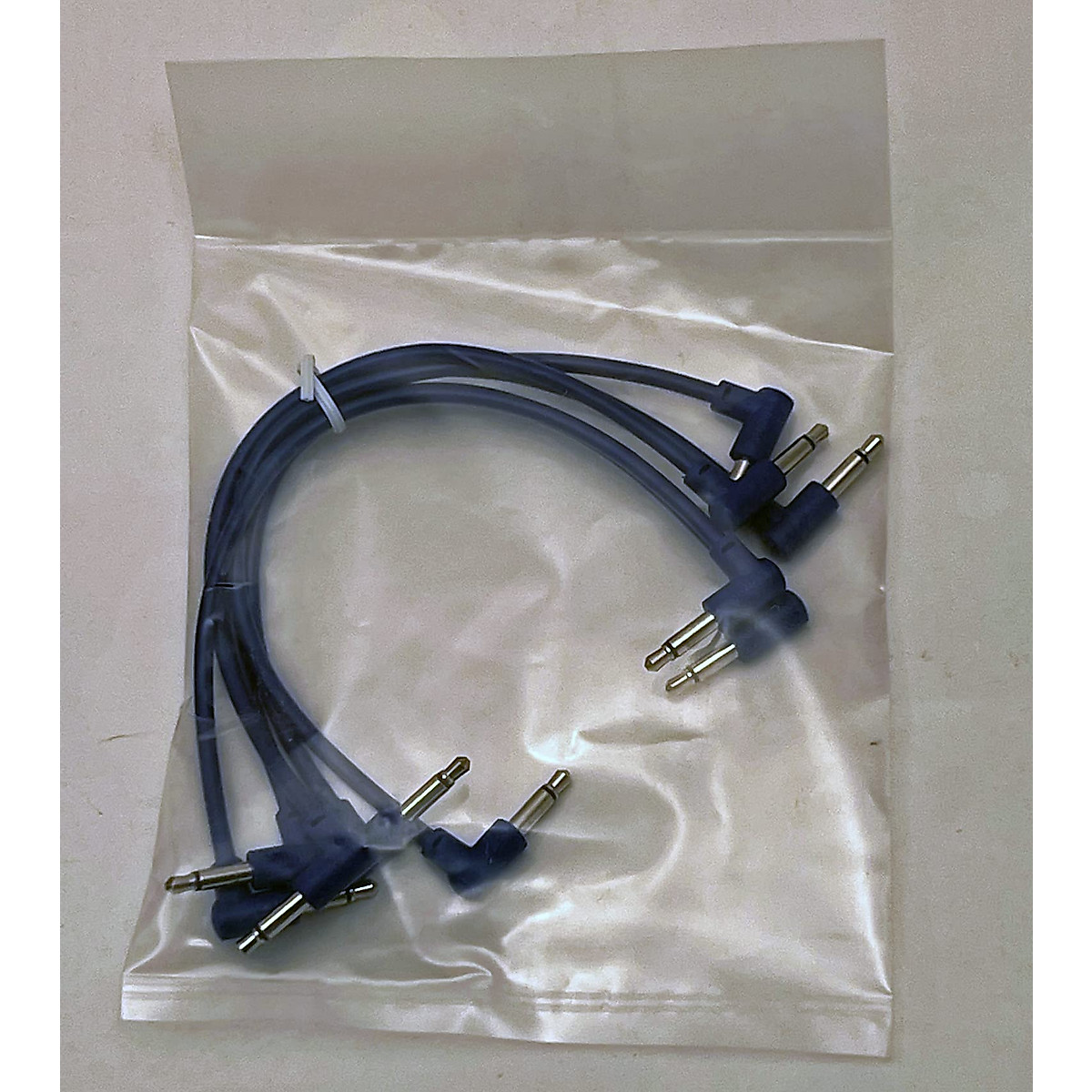 Starving Students Music Supplies Luigis Modular M-PAR Right Angled Eurorack Patch Cables - Package of 5 Blue Cables, 6" (15 cm)