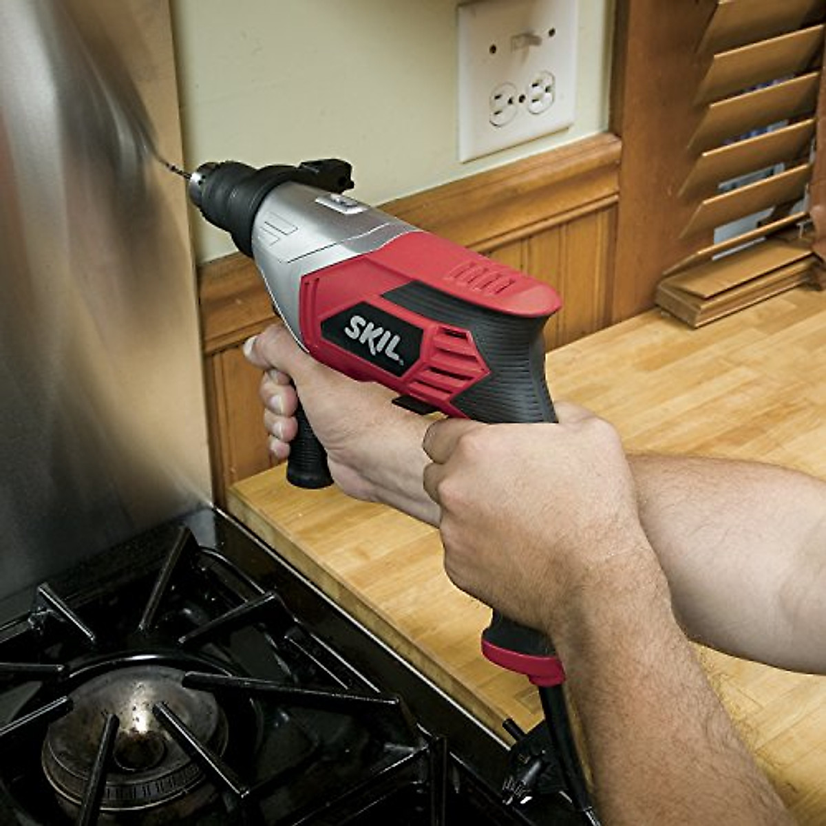 SKIL 6335-02 7.0 Amp 1/2 Inch Corded Drill , Red