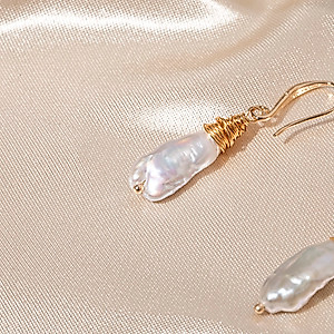 Cowlyn Irregular Pearl Earrings Pendant Baroque Culture 14k Gold Hypoallergenic for Women Gifts Jewelry