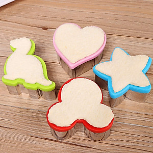 Sandwich Cutter Set, Including 4 Sandwich Cutters Shaped Like Dinosaur, Star and Heart and 8 Vegetable Cutters, Suitable For Children