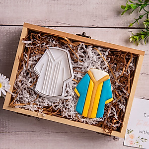 Flycalf 2023 Graduation Cookie Cutters with 3D Stamper Girls Biscuit Cutter Baking PLA School Kitchen Cake Decorating 3.5" Embossing Stamps Mold Supplies