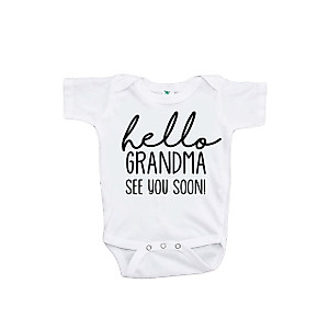 7 ate 9 Apparel Pregnancy Announcement Onepiece - Hello Grandma