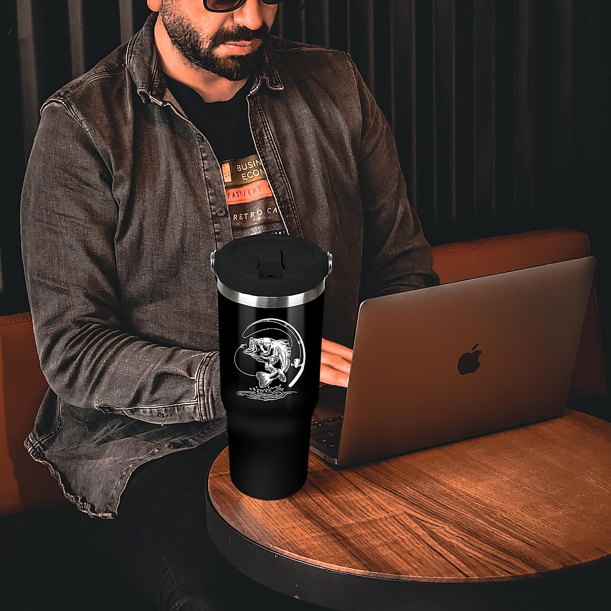 Fishing Gifts for Men 30 oz Fishing Tumbler with Handle and Straw American Flag Stainless Steel Insulated Cups Mug Father's Day, Christmas and Birthday Gifts for Dad Grandpa Men