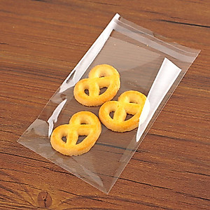 FgfAk 200 Pcs 5x7 Inches Clear Resealable Cello/Cellophane Treat Bags Good for Pastry,Bakery,Cookie, Soap,Candy and Dessert