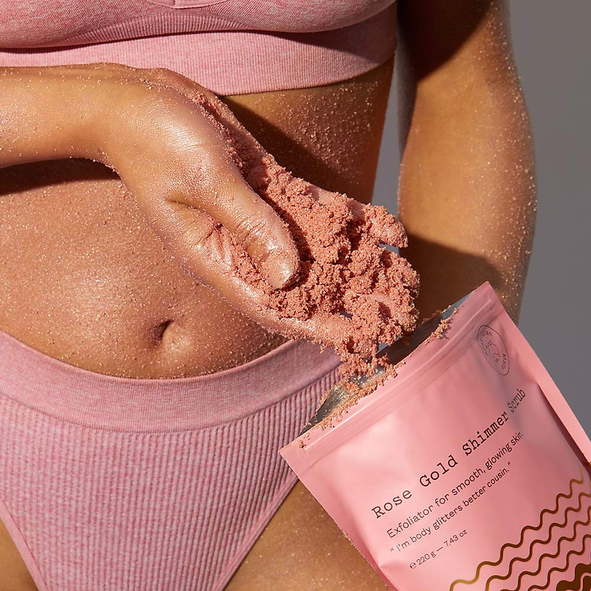 Frank Body Rose Gold Shimmer Scrub | Natural, Vegan, Cruelty Free Exfoliating Body Scrub Smooths, Exfoliates, and Hydrates with Sugar, Salt, Vitamin E, and Grapeseed Oil | 7.43 oz / 220 g