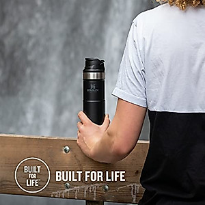 Stanley Trigger Action Travel Mug 0.47L Matt Black – Keeps Hot for 7 Hours - BPA-free Stainless Steel Thermos Travel Mug for Hot Drinks - Leakproof Reusable Coffee Cups