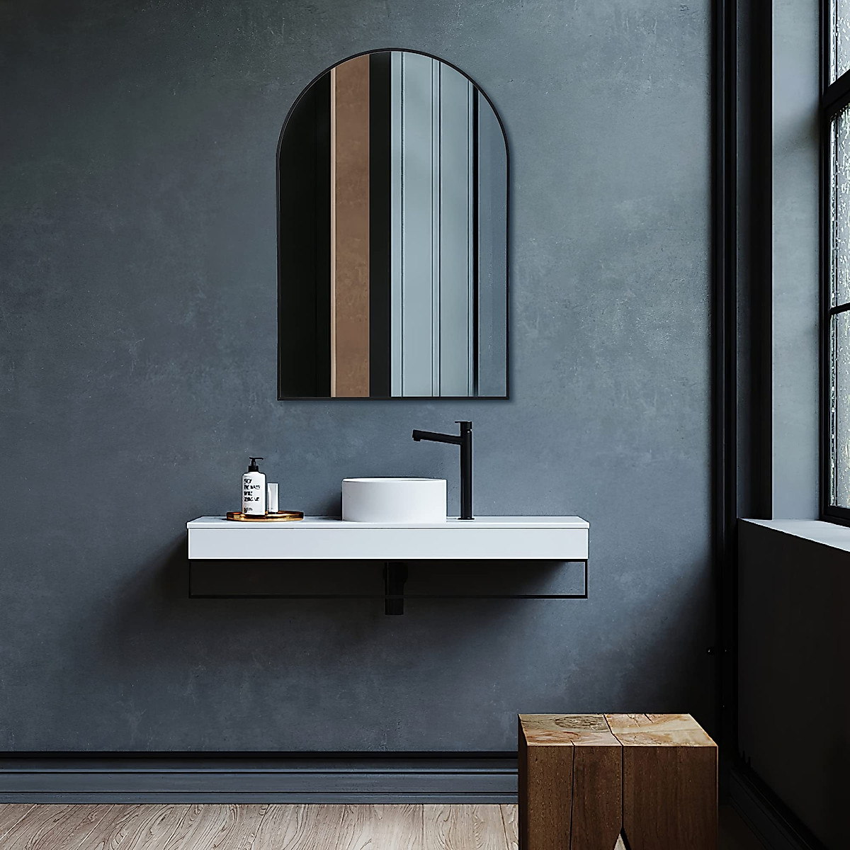 Natsukage 36"x24"Arched Wall Mirror Full Length Mirror for Wall Body Dressing Mirror for Bedroom Bathroom Wall-Mounted Mirror Hanging or Leaning Against Wall Aluminum Alloy Frame(Arched Black)