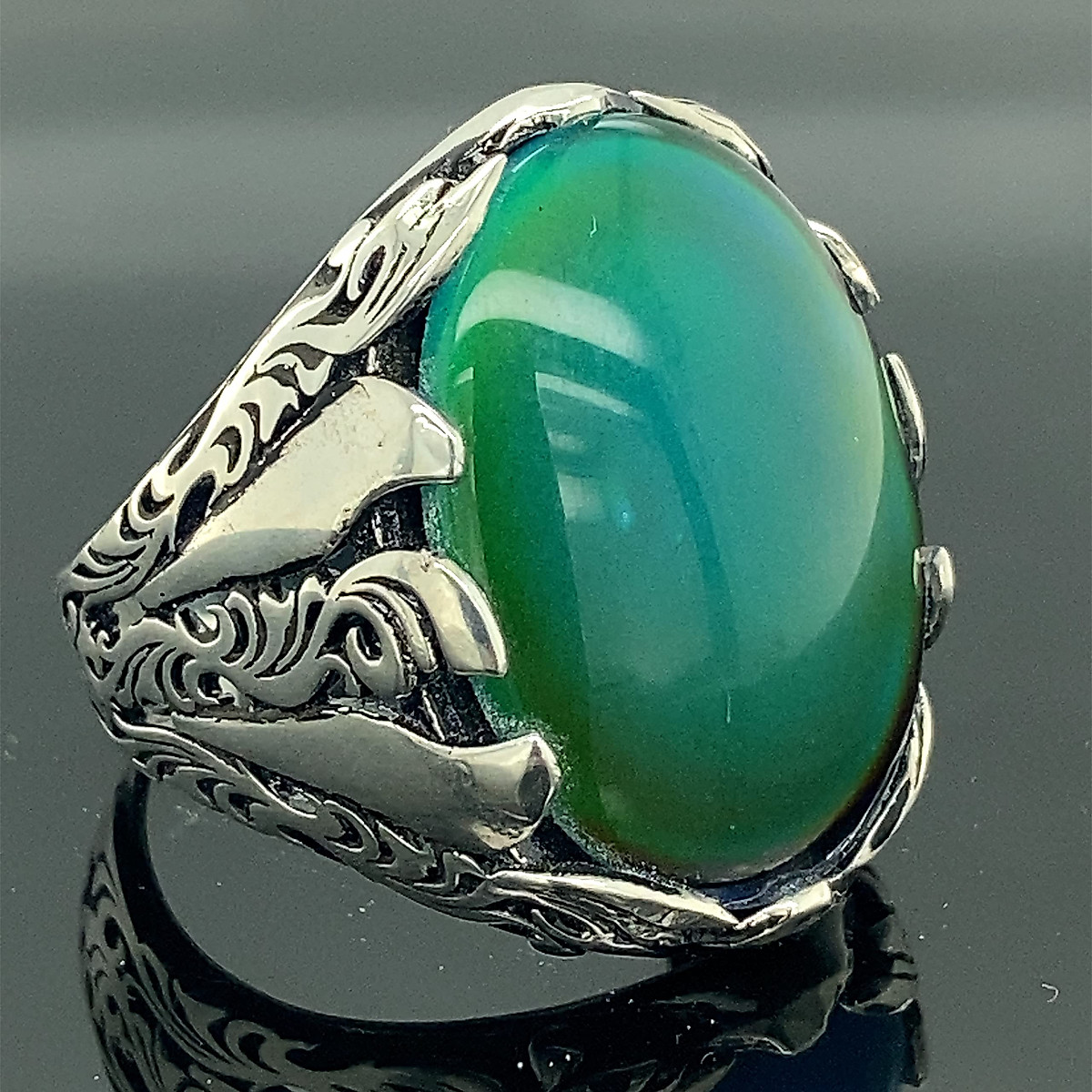 Handmade Ring, Silver Oval Sense Stone Ring, Color Changing Ring, Color by Temperature Mood Charm, 925k Sterling Silver Ring