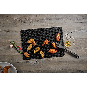 Lurch Germany Flexiform Fat-Reducing Pyramid Silicone Baking Mat 16.1 x 11.4 Inch - Black