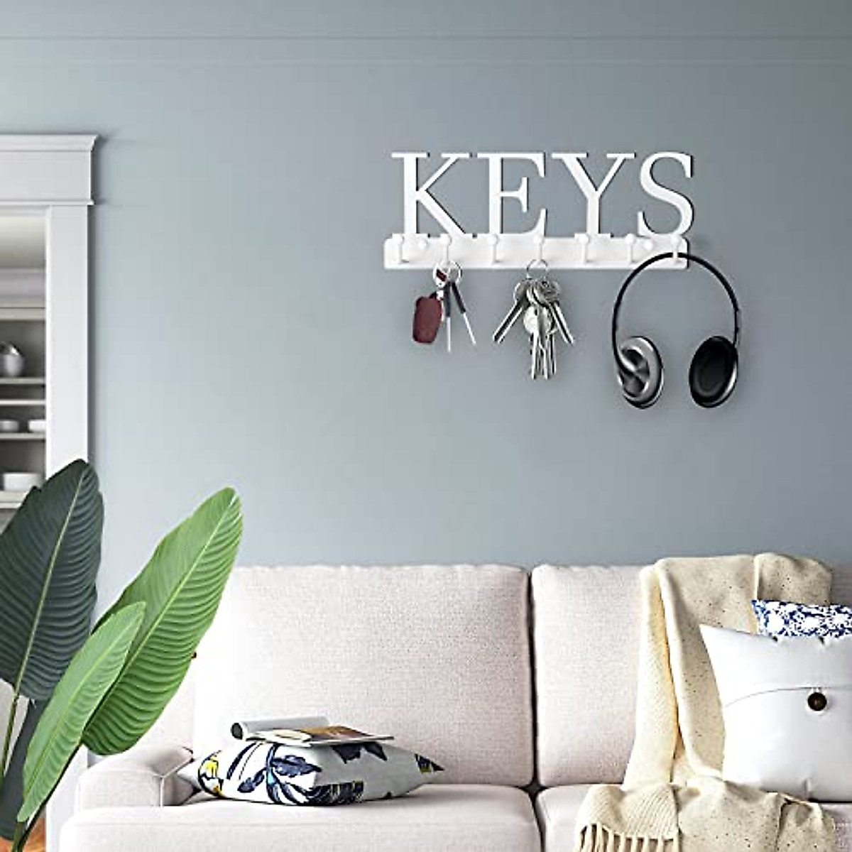 HLWDFLZ Key Holder for Wall - Wall Mounted Key Hangers with 7 Key Hooks, Wall Decorative Organizer Rack for Entryway Mudroom Front Door Kitchen Hallway Office 10 X 4 inches (White Keys)