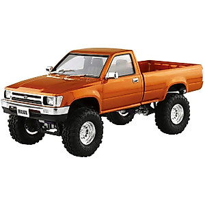 Aoshima Toyota RN80 Hilux Long Bed Liftup ’95 1:24 Scale Model Kit