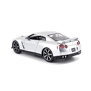 Fast & Furious 1:32 2009 Brian's Nissan GT-R R35 Die-Cast Car, Toys for Kids and Adults(Silver)