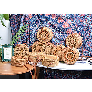 SHAREYOIU Handwoven Round Rattan Bag Shoulders Natural Chic Hand Tropical Beach Style Woven with Leather Strap (Pure, 7 x 3.2 inches)