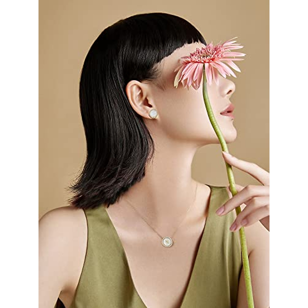 Gold Zodiac Sign Pendant Necklace, 14K Gold Plated Faux Fritillaria Cubic Zirconia 12 Constellation Necklace Jewelry Birthday Gifts for Women, (Taurus Apr 20-May 20)