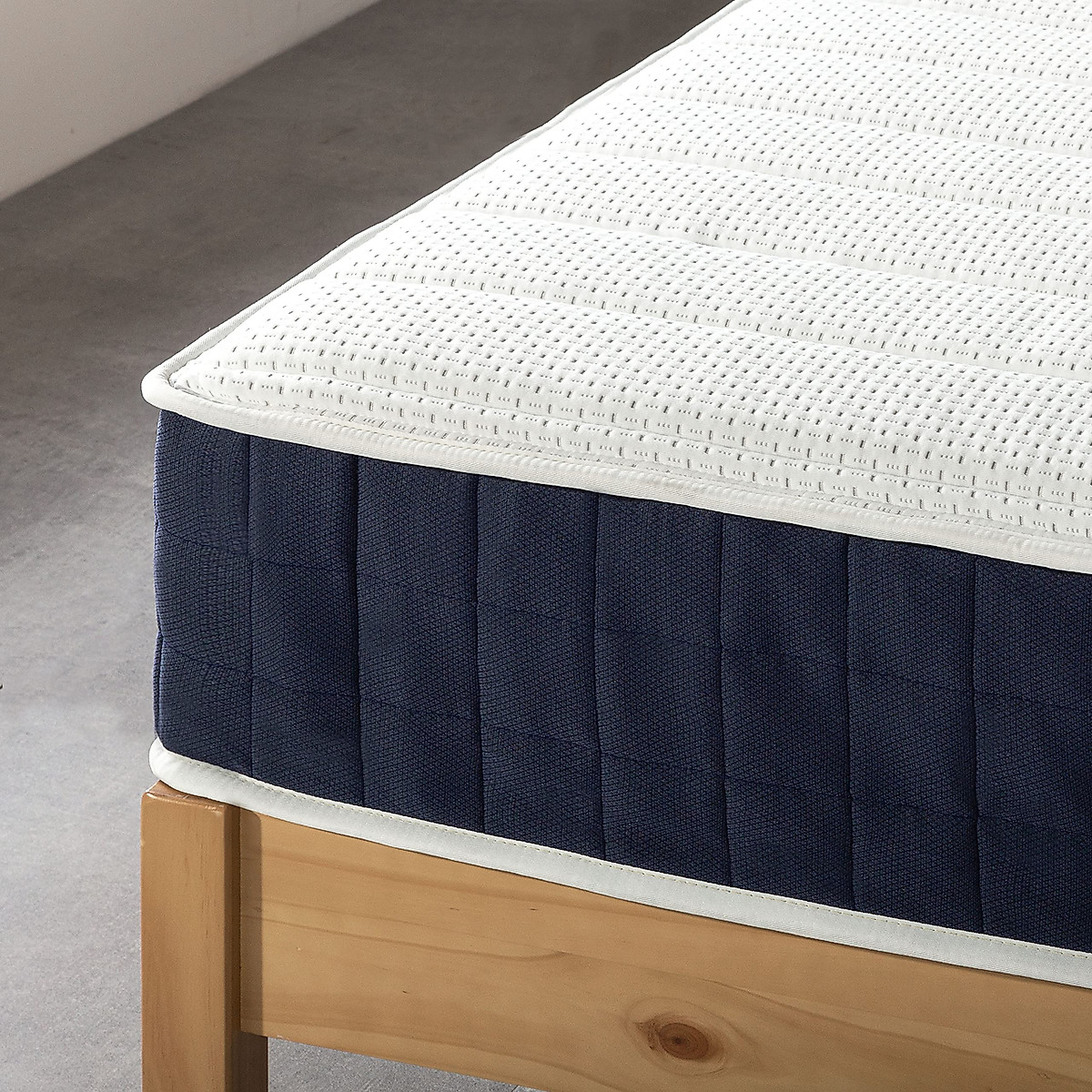 Mellow 10 Inch RENA Pocket Spring Hybrid Mattress with Green Tea Memory Foam, Queen Navy
